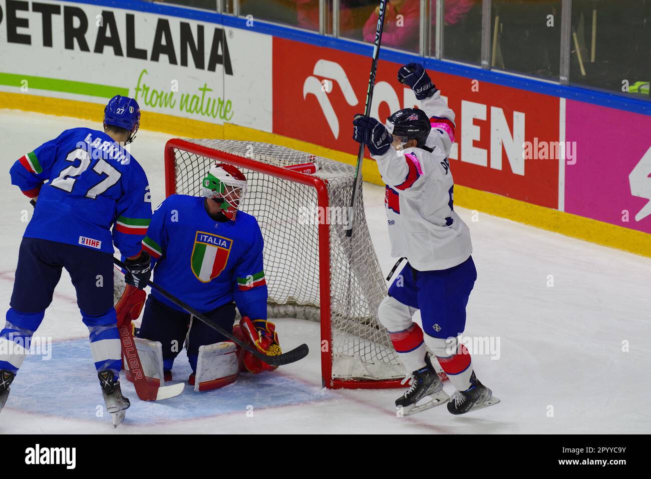 Nottingham, 5 May 2023. Brett Perlini scoring a goal for Great Britain ...