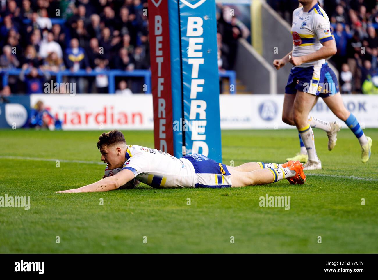 Warrington Wolves' Josh Thewlis scores their side's second try during ...