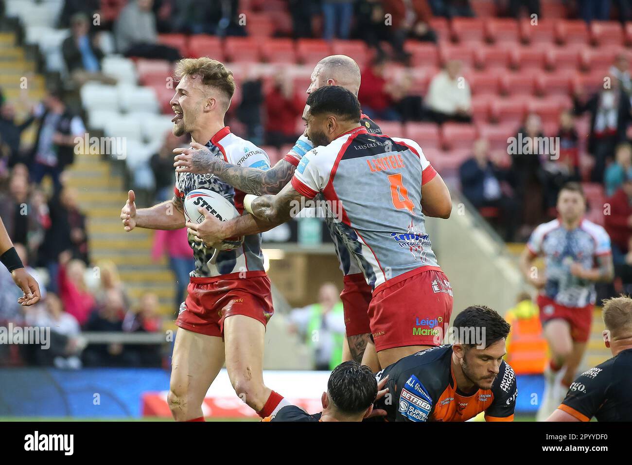 Leigh, UK. 05th May, 2023. Ben Reynolds celebrates his try *** during ...