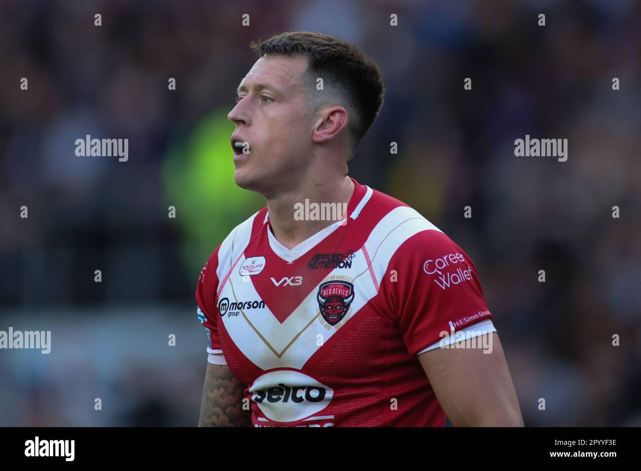 Deon cross hi-res stock photography and images - Alamy