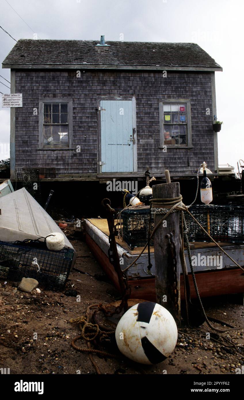 Fish shack, Menemsha Harbor, Martha's Vineyard Stock Photo - Alamy