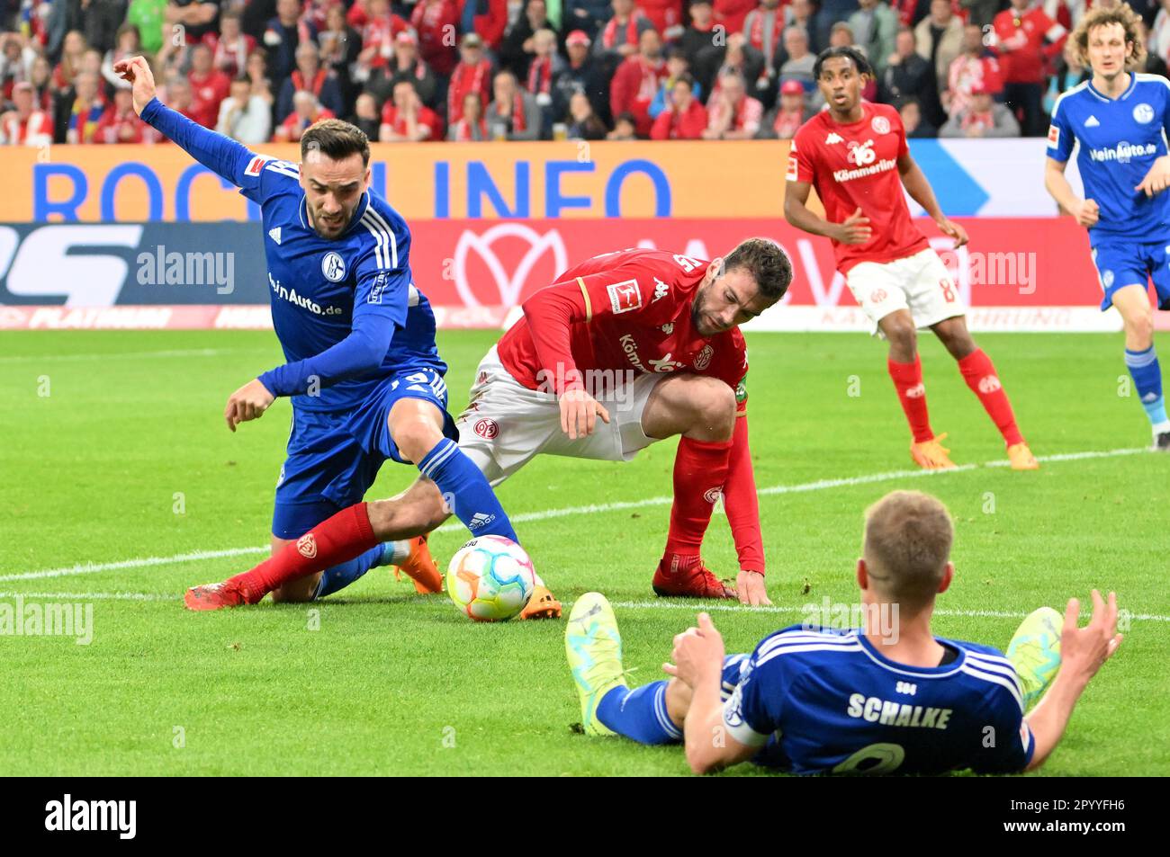 Mainz, Germany. 05th May, 2023. Soccer: Bundesliga, FSV Mainz 05 - FC Schalke 04, Matchday 31 ...