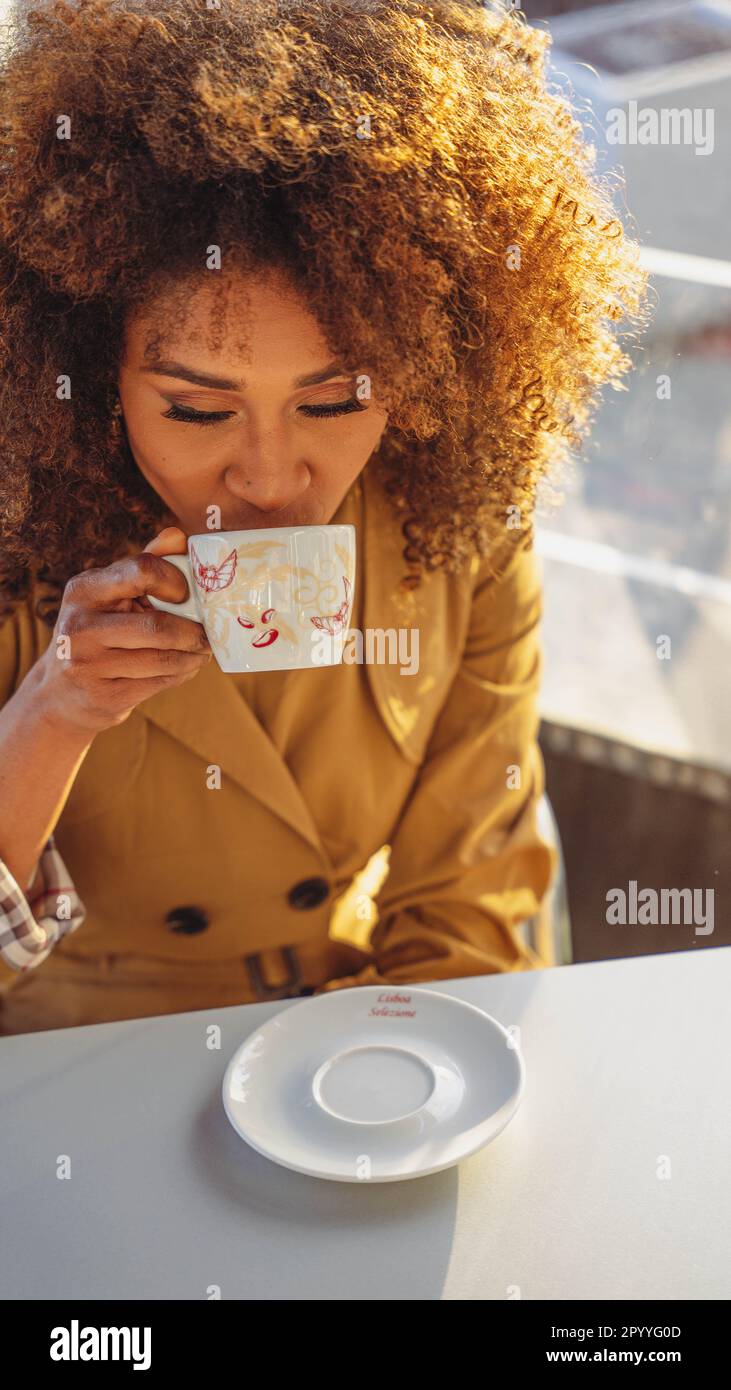 African-American Women and Coffee Stock Photo - Alamy