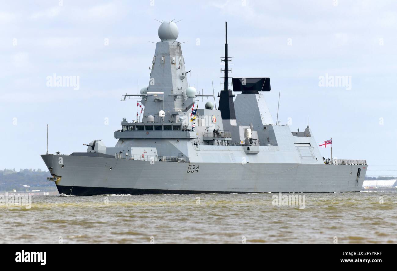 A Royal Navy Type 45 Destroyer HMS Diamond on route to London for His ...