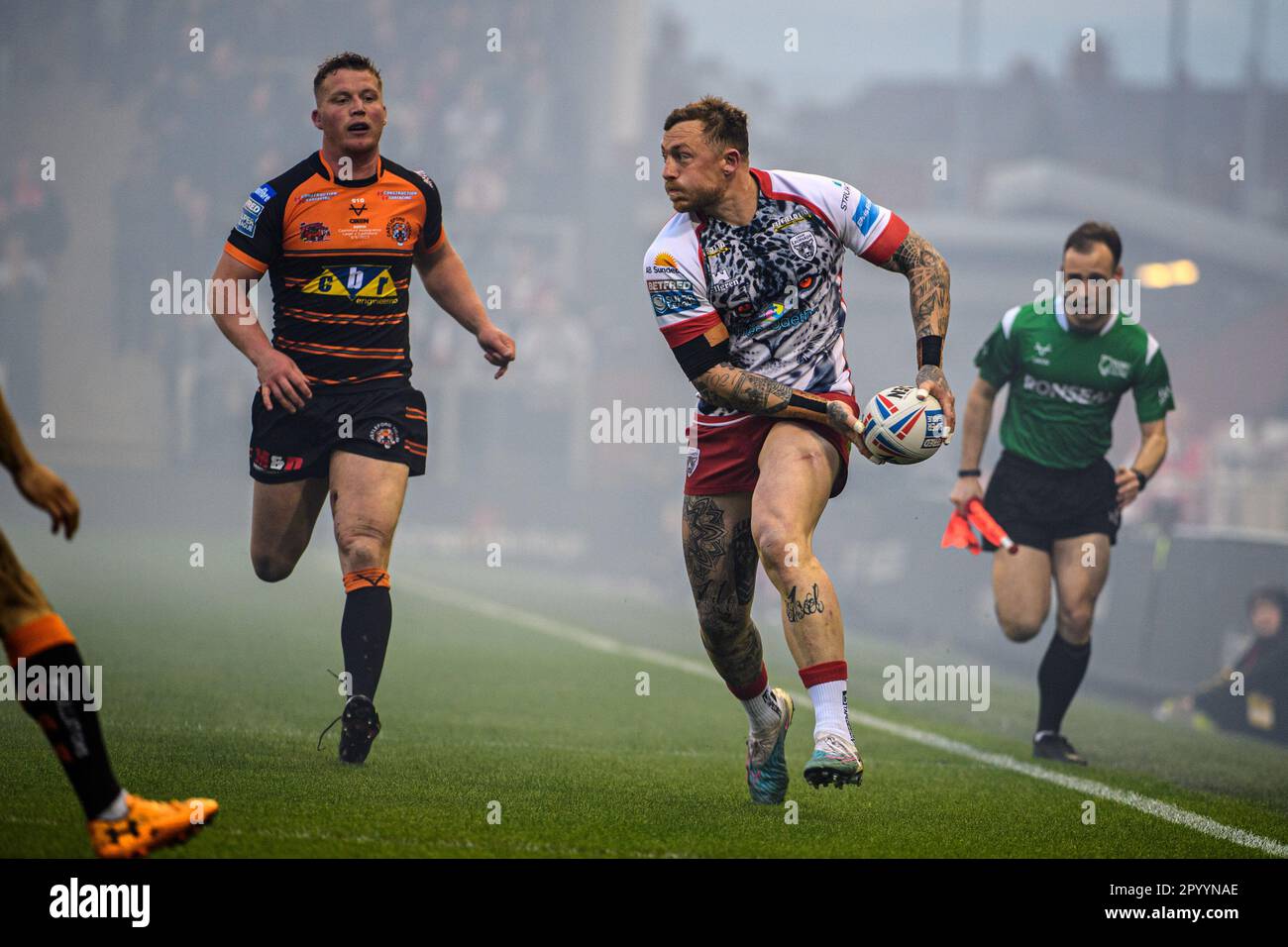 Josh charnley leigh leopards hi-res stock photography and images - Alamy