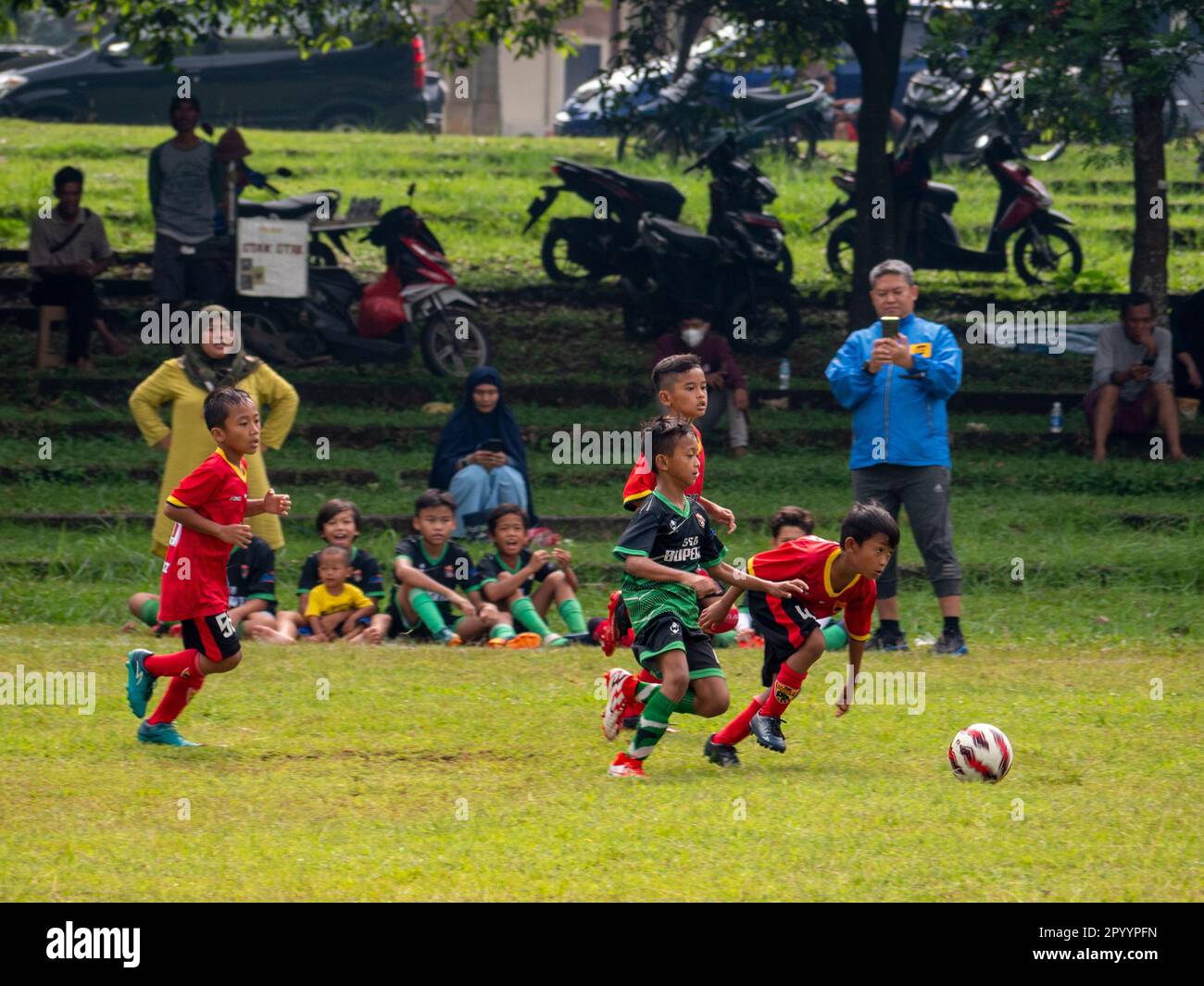 Jakarta, Indonesia-April 29, 2023: Group of asian children playing ...