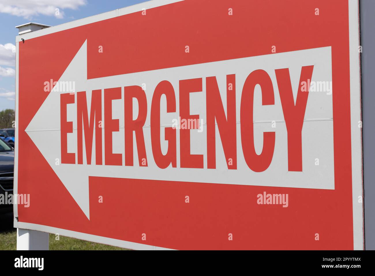 Emergency Room and Emergency Department entrance sign for a hospital in ...