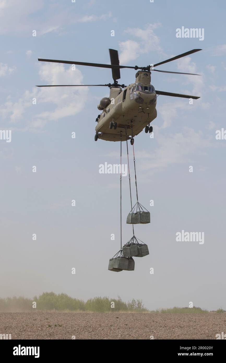 Chinook helicopter canada hi-res stock photography and images - Alamy