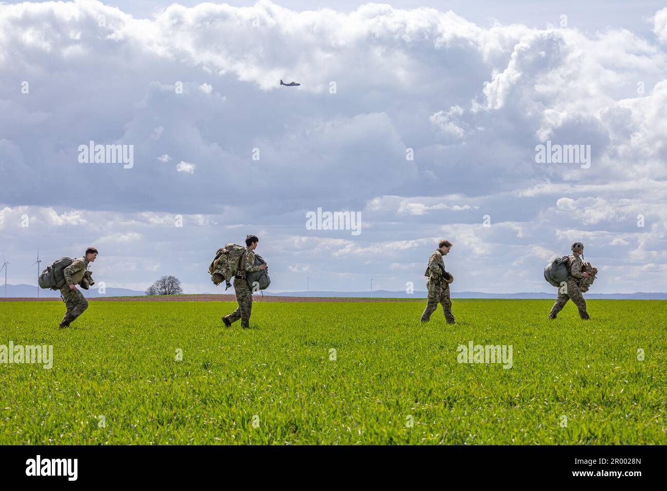 Paratroopers assigned to U.S. Special Operations Command Europe walk to ...