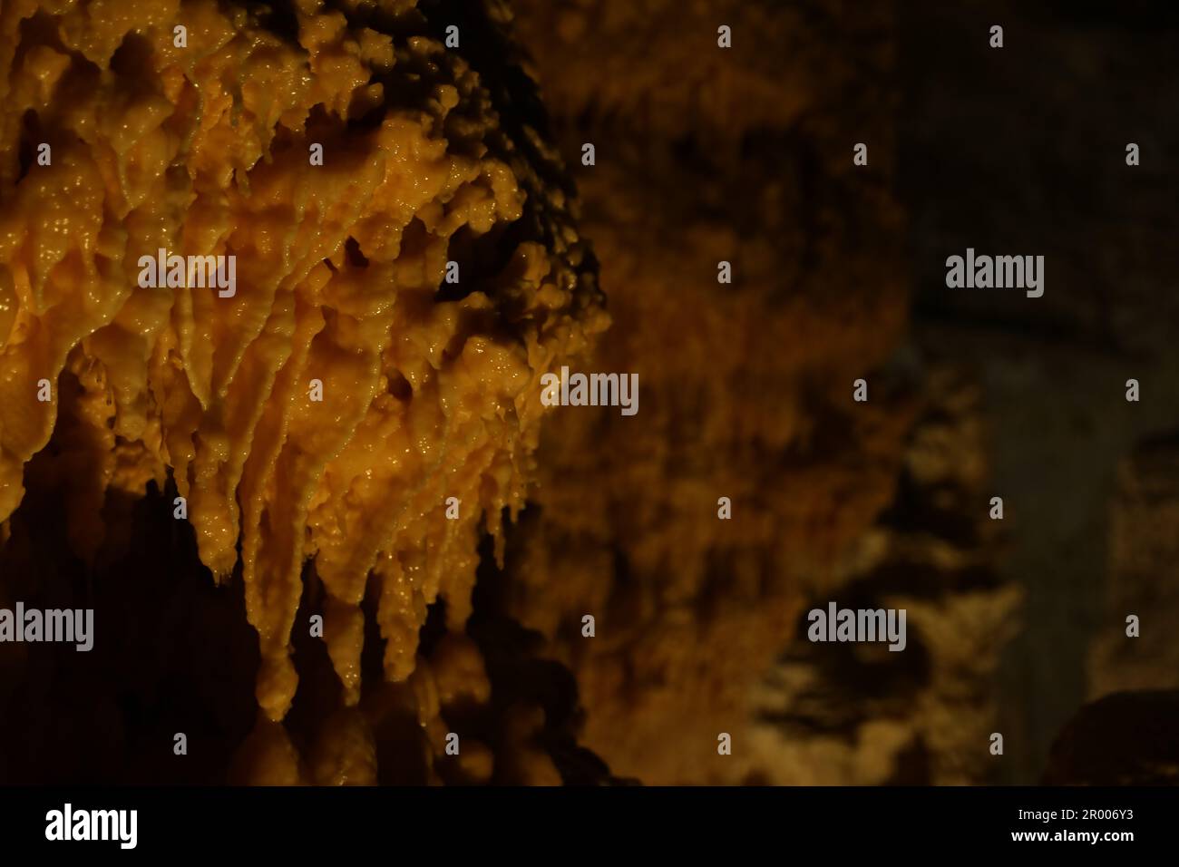 Closeup stalactite formation hi-res stock photography and images - Alamy