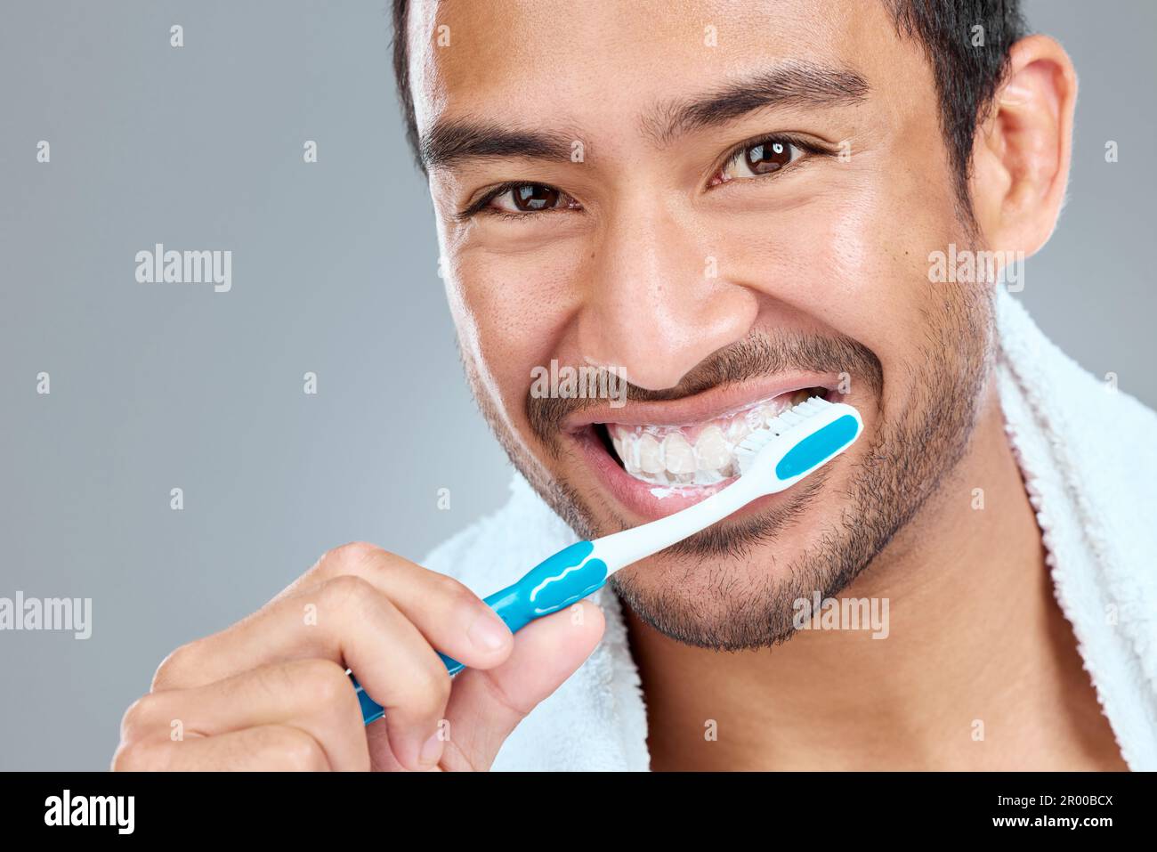 Use small circular motions and short back-and-forth strokes. a man ...