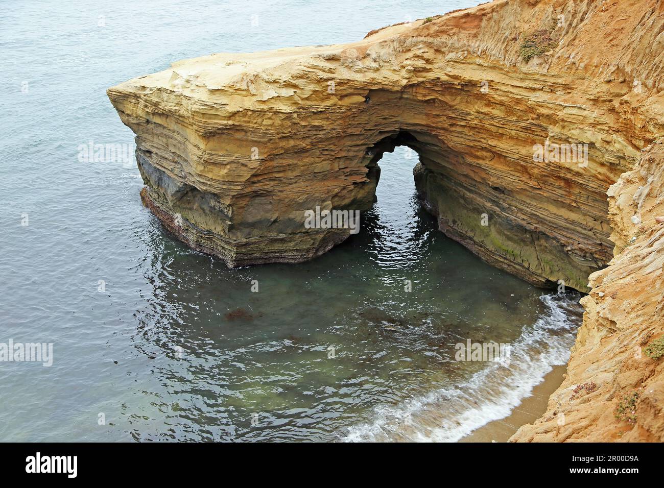 Sandstone cliffs san diego hi-res stock photography and images - Alamy