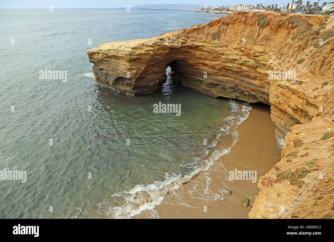 Cave in sandstone cliffs hi-res stock photography and images - Alamy