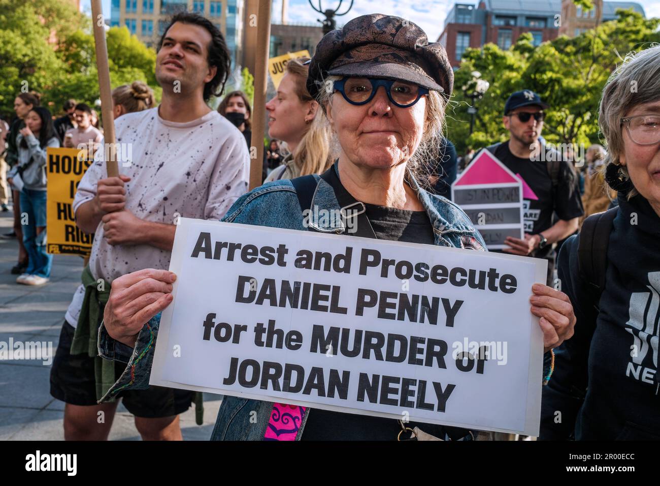 New York, New Yoork, USA. 5th May, 2023. Protesters in Washington ...