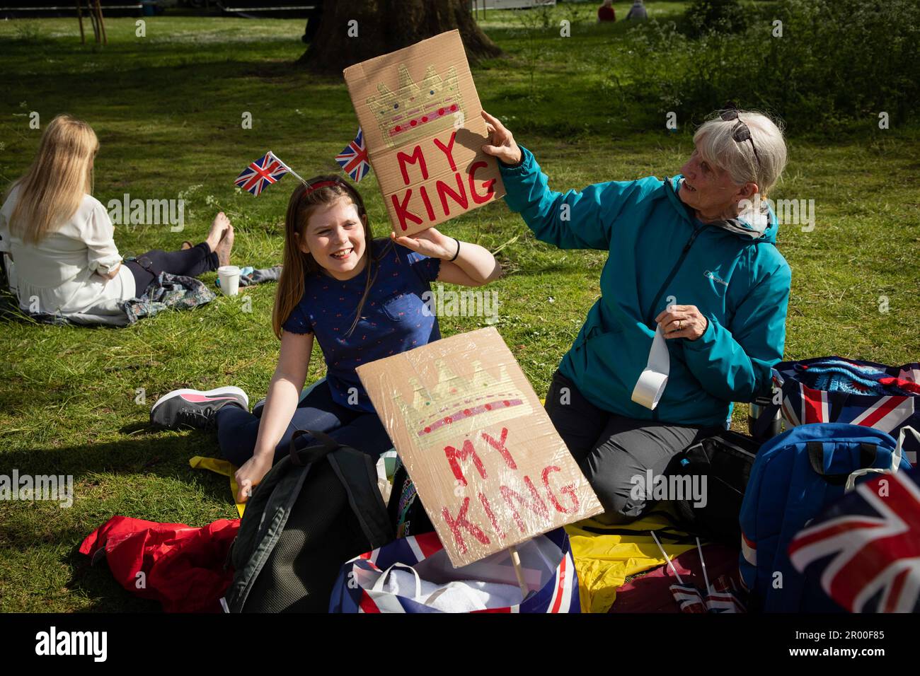 Charles iii coronation waiting hi-res stock photography and images - Alamy