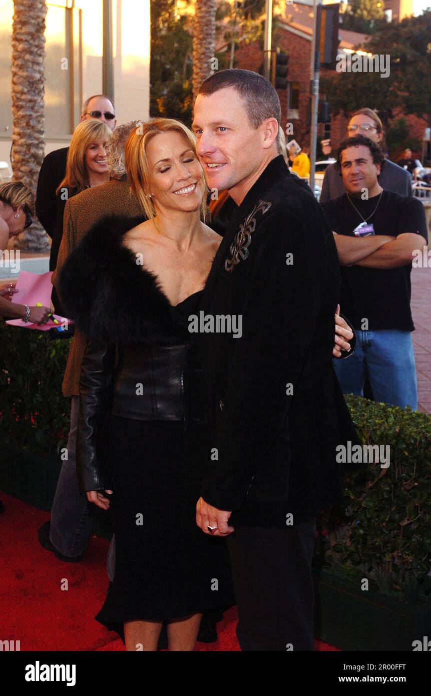 Sheryl crow lance armstrong hi-res stock photography and images - Alamy