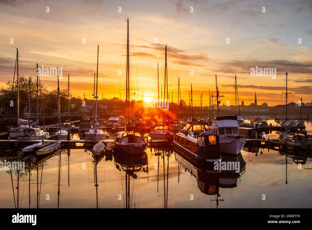 Preston, Lancashire. 6 May 2023. UK Weather. Hazy calm sunny start to ...