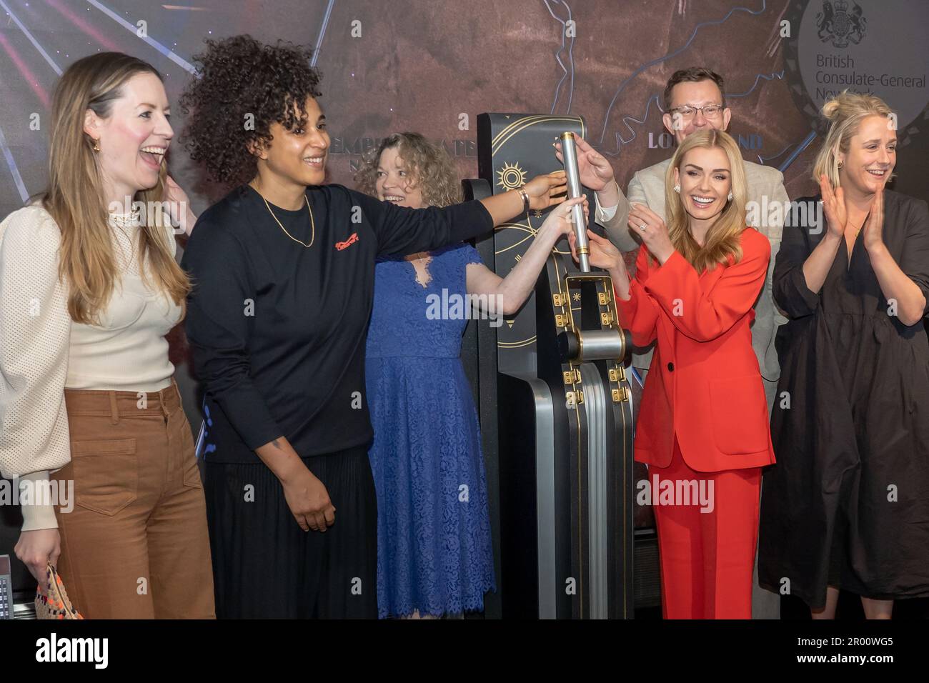 Shadbolt hi-res stock photography and images - Alamy