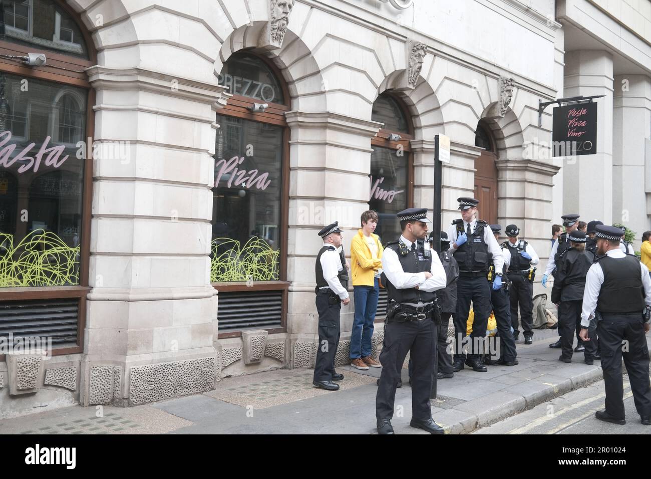 Graham mitchell hi-res stock photography and images - Alamy