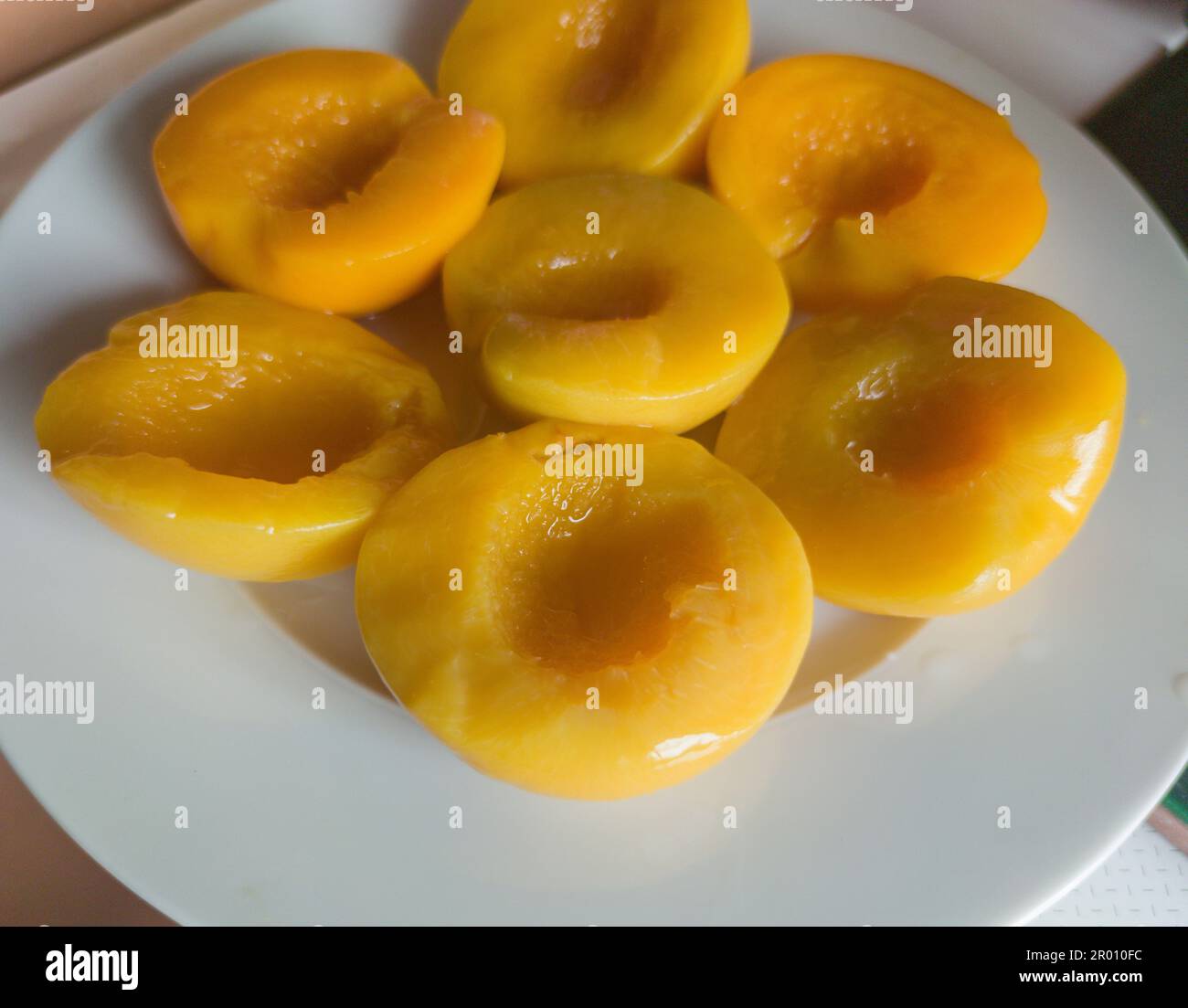 Canned fruits hi-res stock photography and images - Alamy