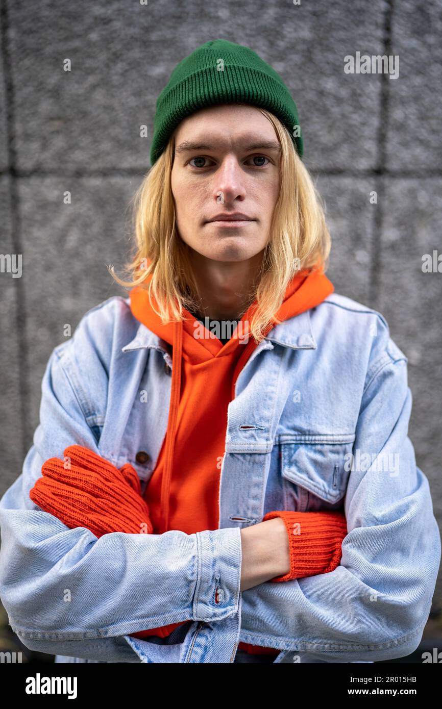 Millennial generation 20s hi-res stock photography and images - Alamy