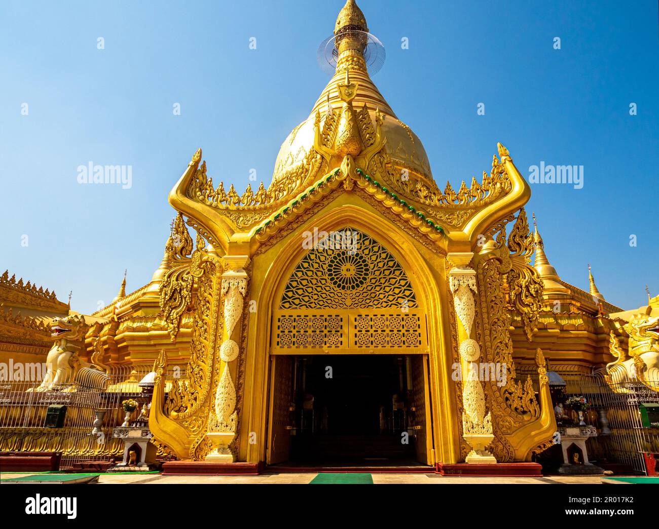 The pattern of the light channel above the entrance arch of the pagoda ...