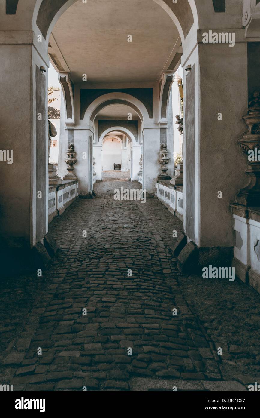 Empty passage hi-res stock photography and images - Alamy