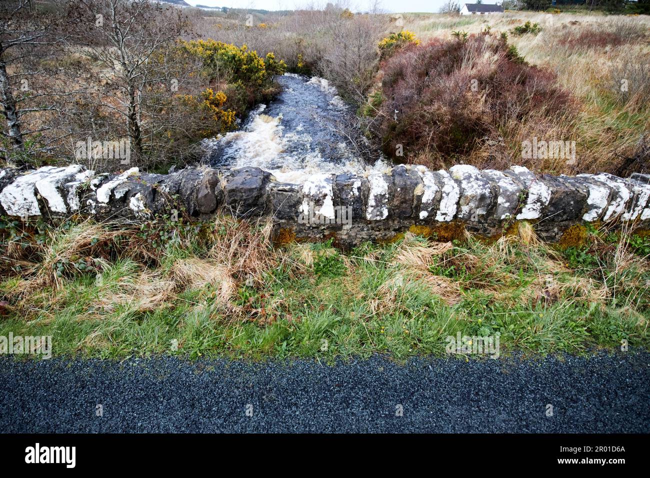 Old stone bridge over small hi-res stock photography and images - Alamy