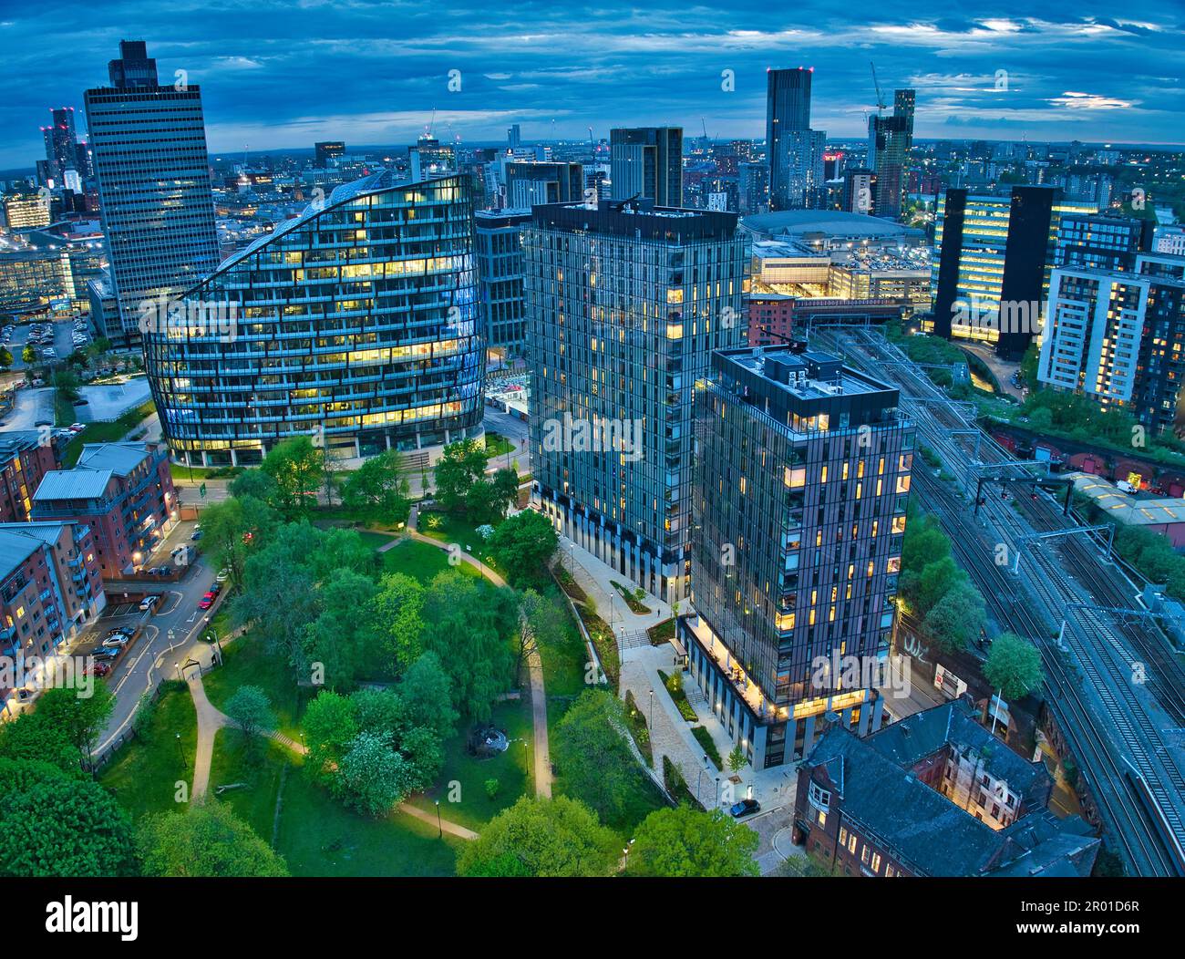 Manchester skyline hi-res stock photography and images - Alamy