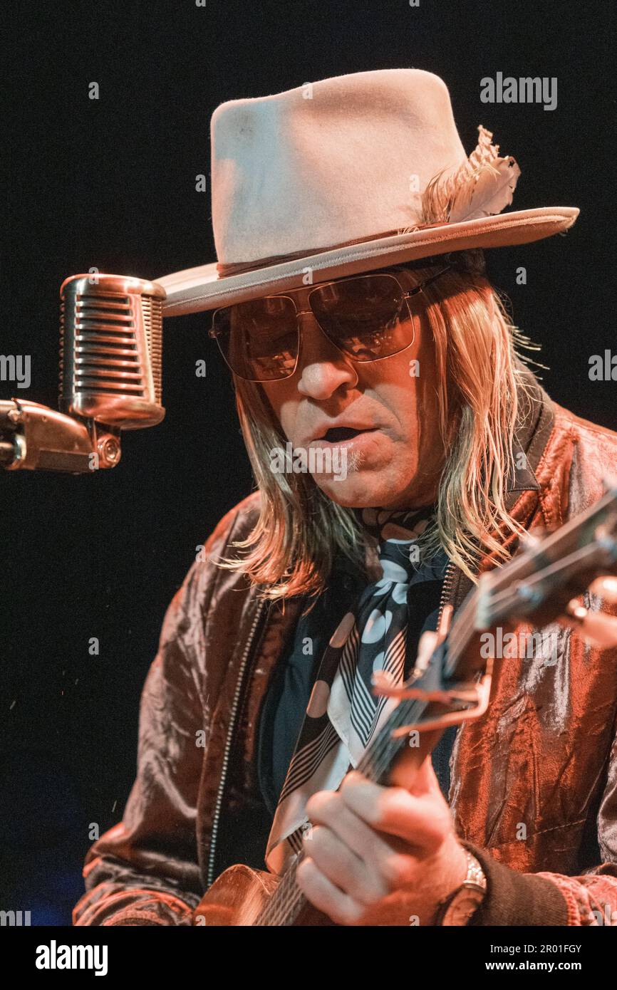 David eugene edwards singer hi-res stock photography and images - Alamy