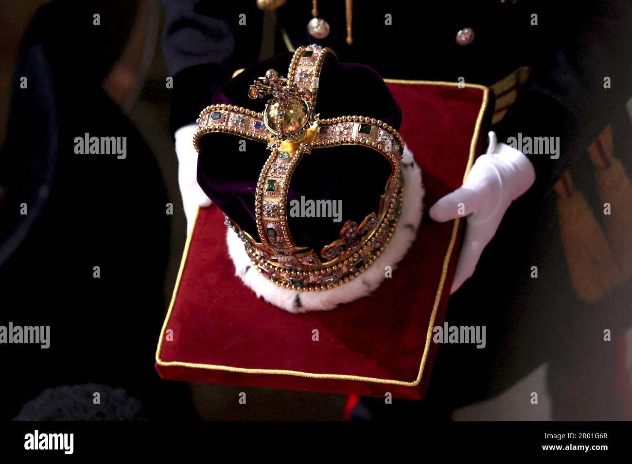 The 17th century St Edward's Crown is carried for Britain's King ...