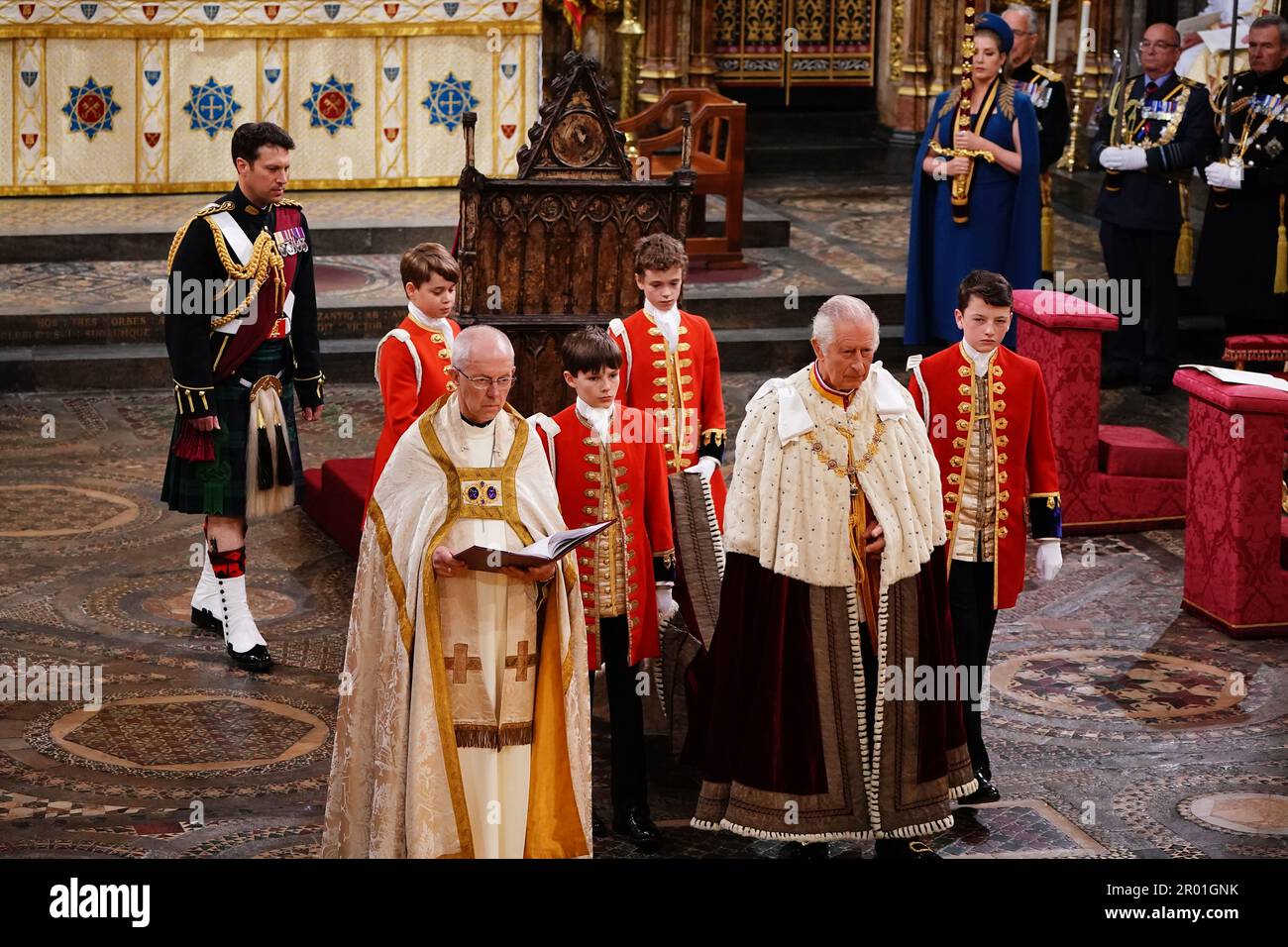 Prince George (left) with King Charles III during his coronation ...