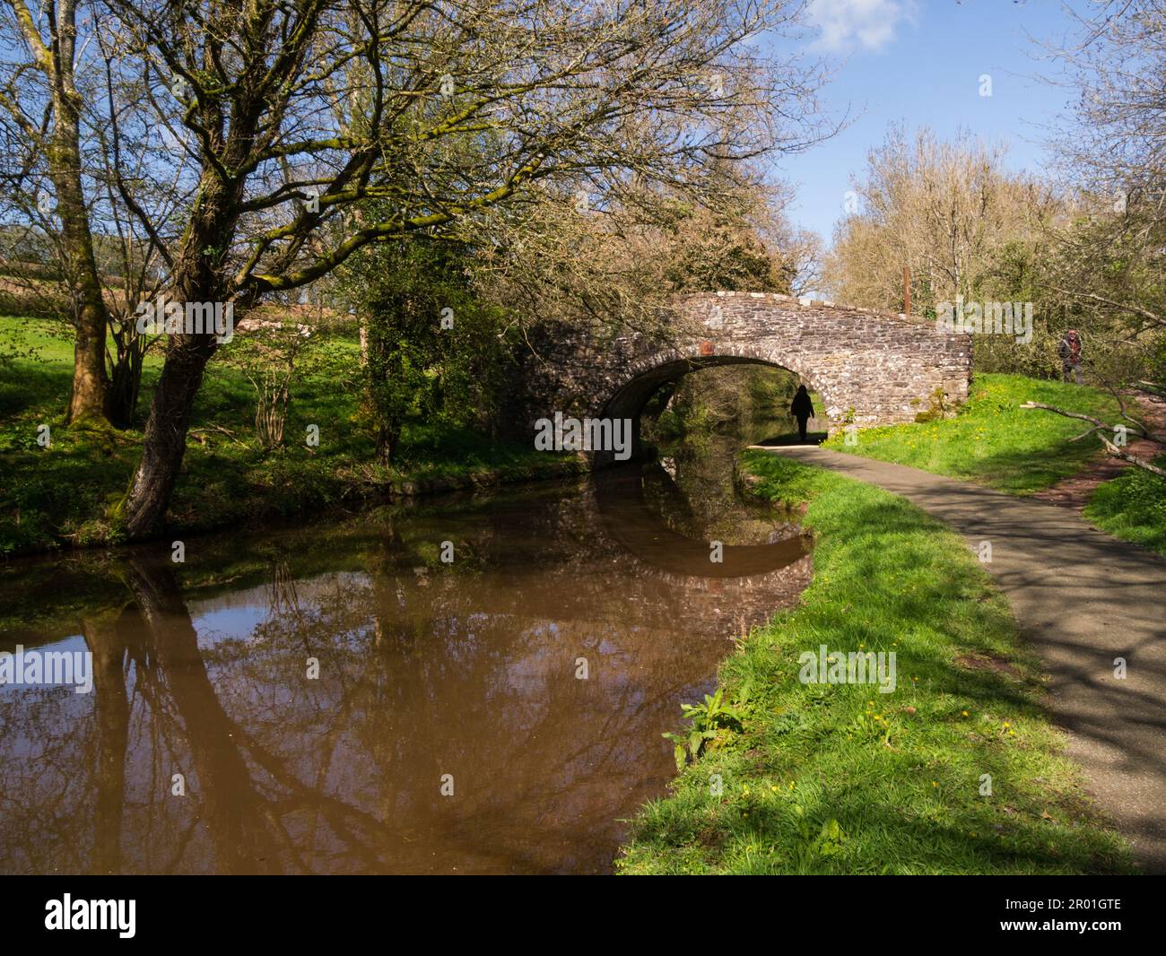 Lovely walk along canal towpath hi-res stock photography and images - Alamy