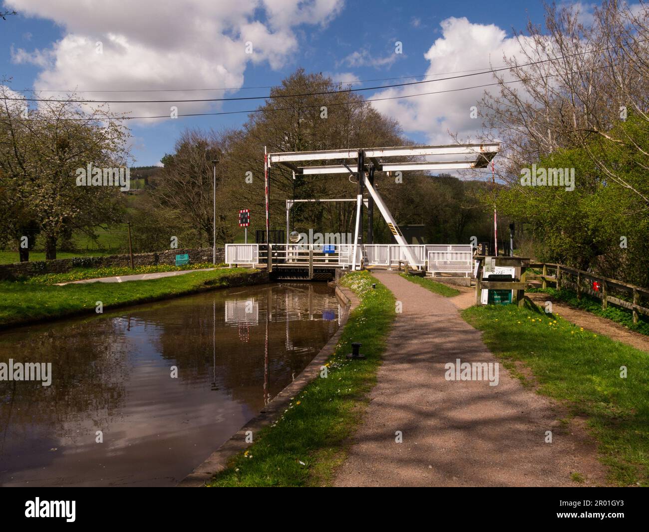 Drawbridge one of the canals iconic features hi-res stock photography ...