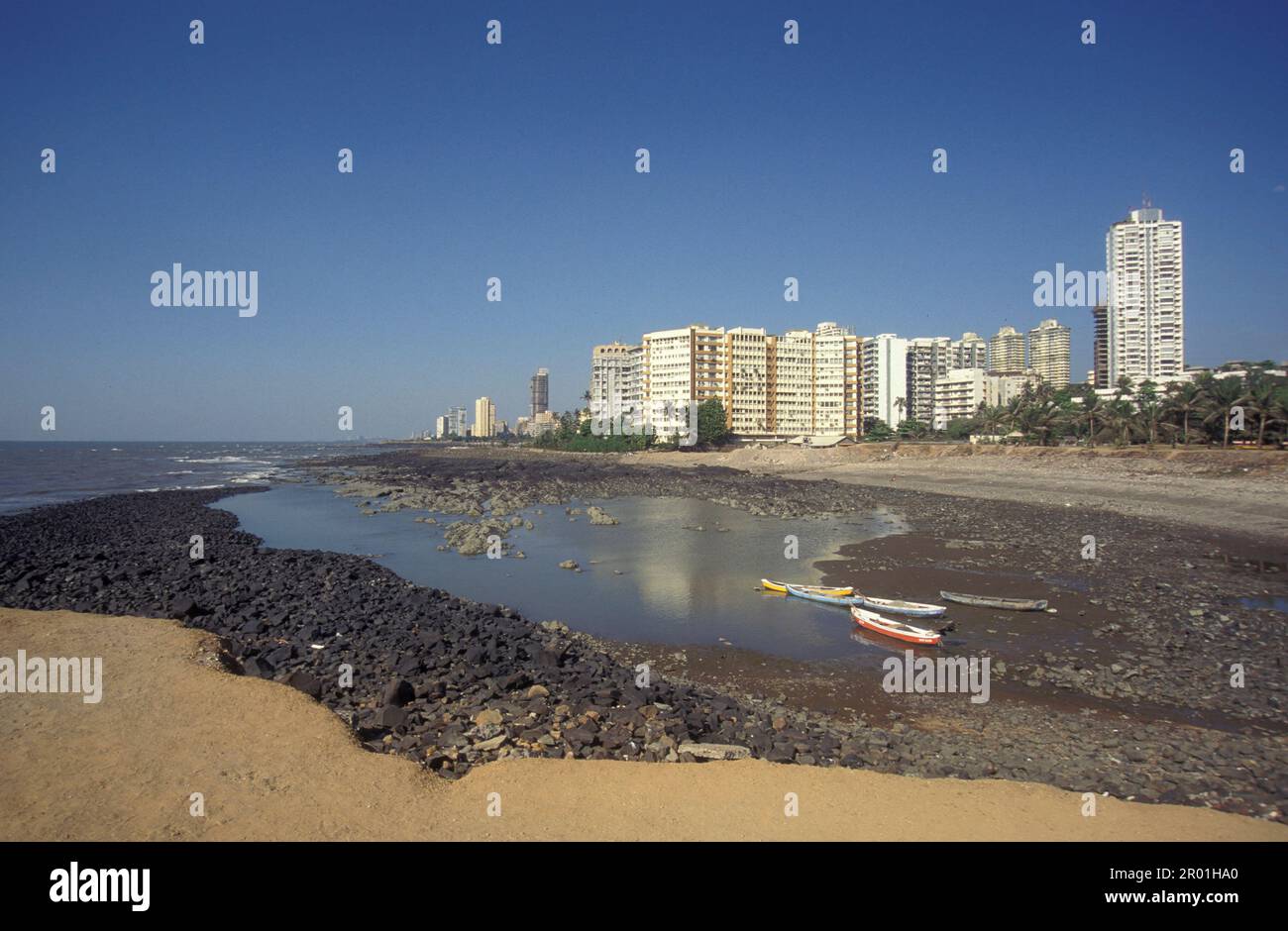 the Priyadarshini Seaside Shore Park in the city centre of Mumbai in ...