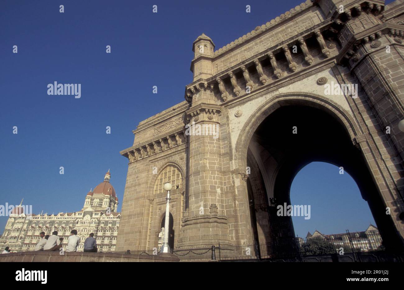 the architecture of the arch India Gate or Gateway of India in Colaba ...