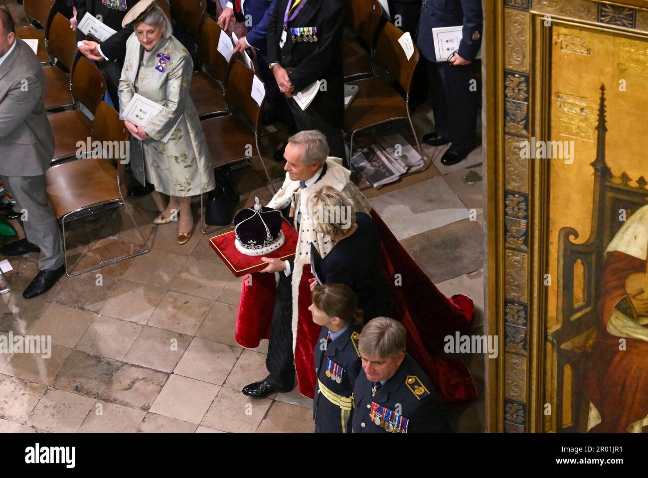 CAPTION CORRECTS NAME OF CROWN - Nicholas Lyons, Lord Mayor of the City ...