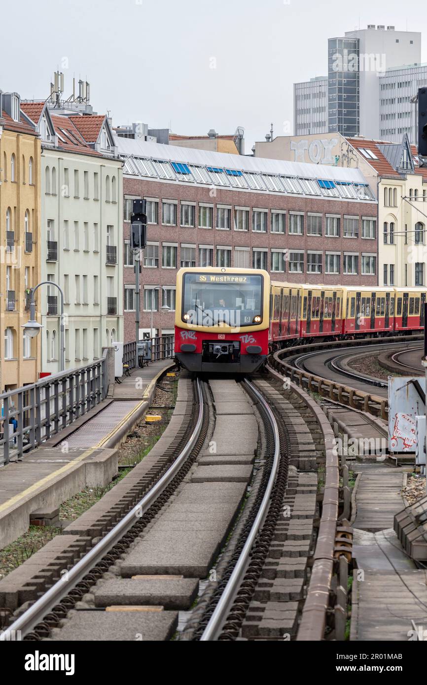 metropolitan railway between houses of suburbs,, Berlin, Federal ...