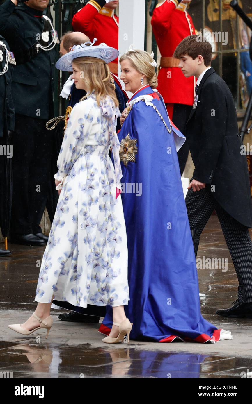 UK. 06th May, 2023. The Earl of Wessex, the Countess of Wessex, James ...
