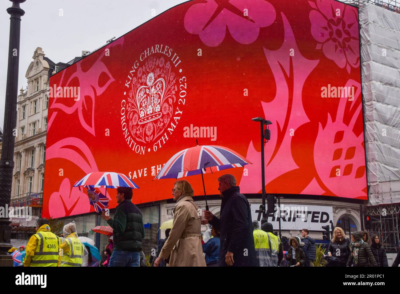 London, UK. 6th May 2023. Piccadilly Lights screen in Piccadilly Circus ...