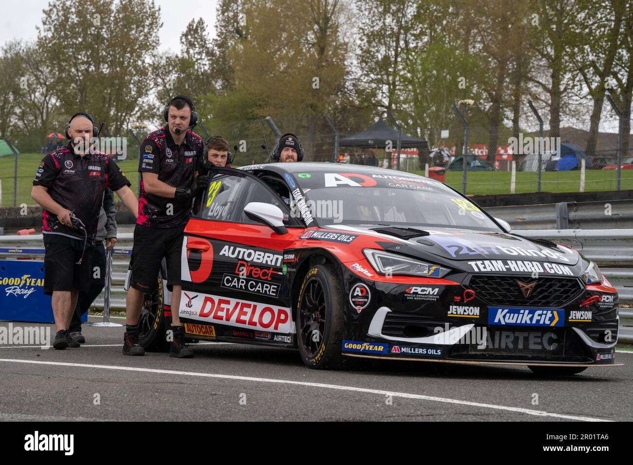 Longfield, UK. 06th May, 2023. FP1 during the British Touring Car ...