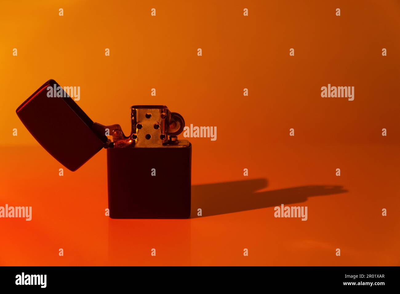 Illuminated cigarette hi-res stock photography and images - Alamy