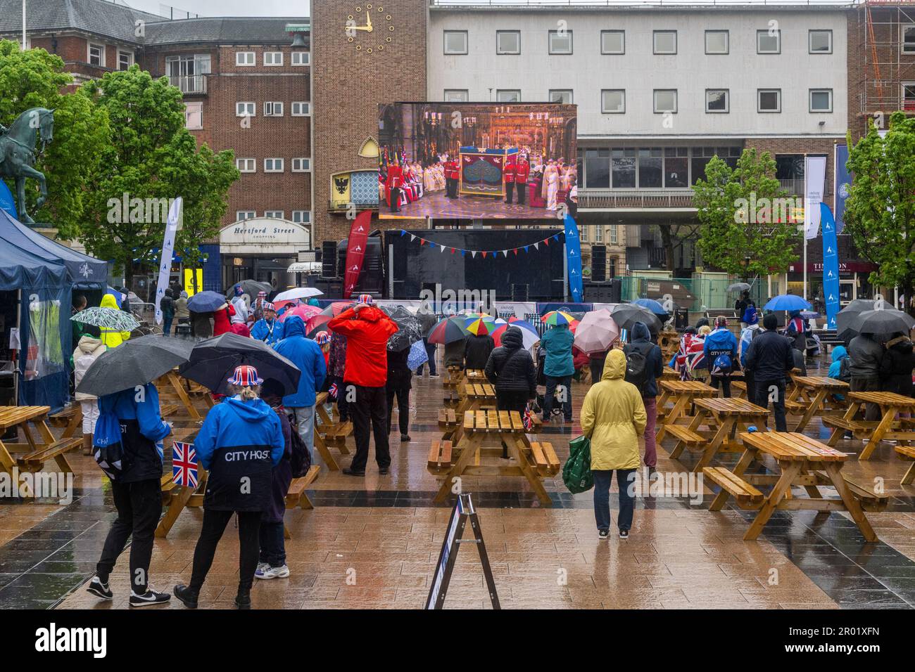 Coventry, West Midlands, UK. 6th May, 2023. People around the country ...