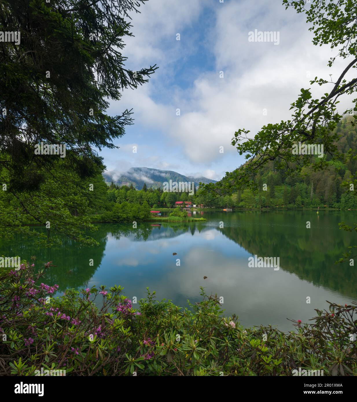 Borcka Karagol ( Karagöl) nature park. Turkey's most popular travel ...