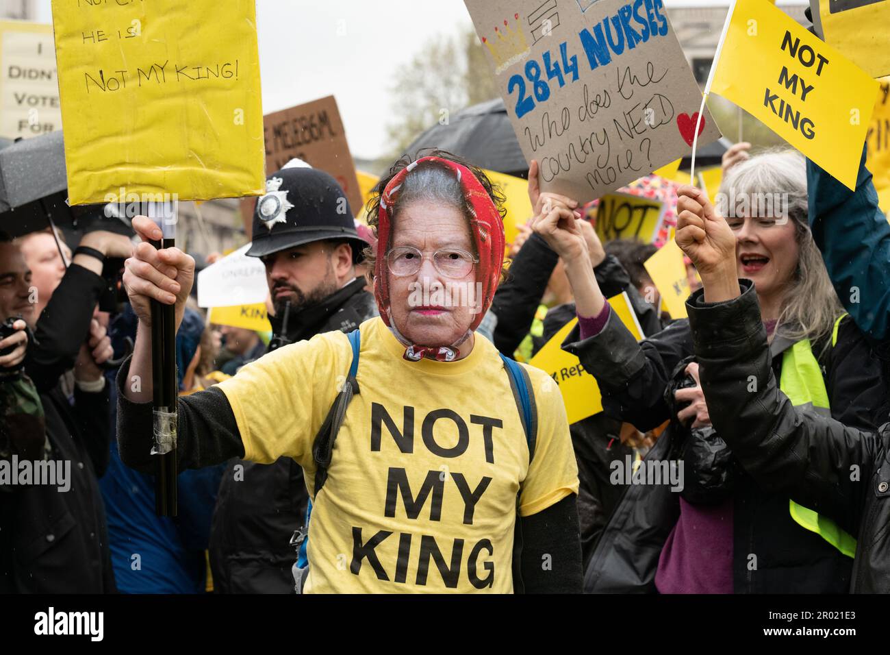 King charles protest coronation hi-res stock photography and images - Alamy