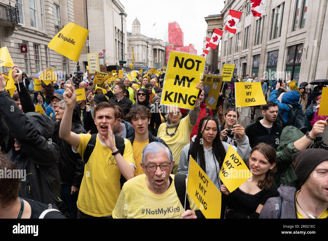 London, UK. 6 May, 2023. Anti-monarchy protesters organised by Republic ...