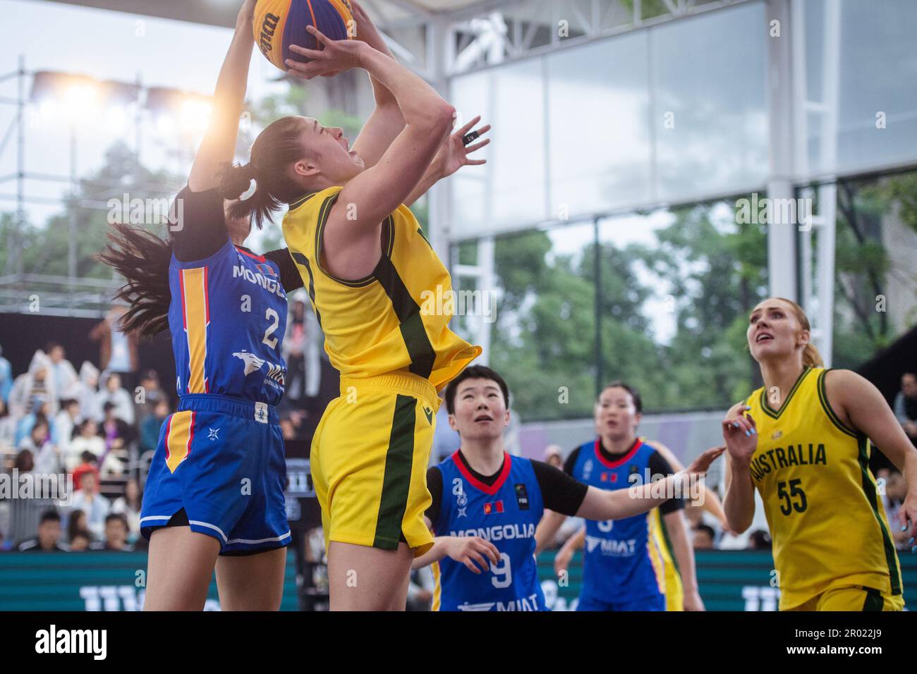Wuhan, China. 6th May, 2023. Emma Renee Clarke (2nd L) of Australia ...