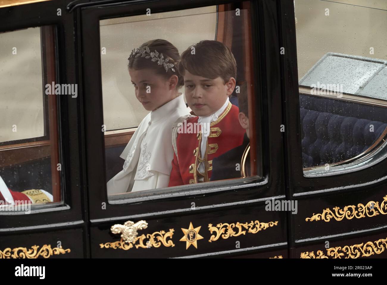 Princess Charlotte, Prince George and Prince Louis in the Coronation ...