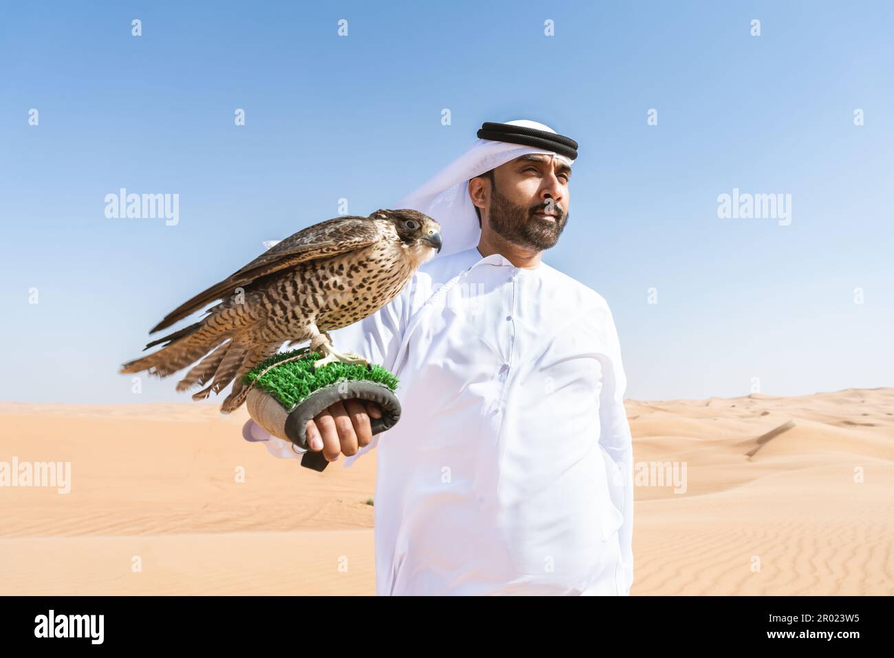 Middle-eastern man wearing traditional emirati arab kandura in the ...