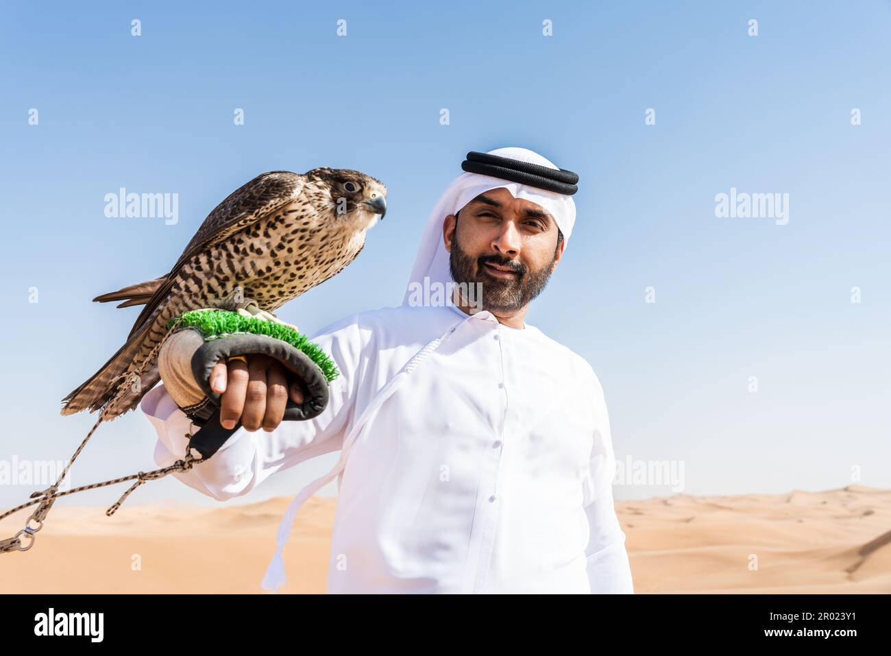 Middle-eastern man wearing traditional emirati arab kandura in the ...